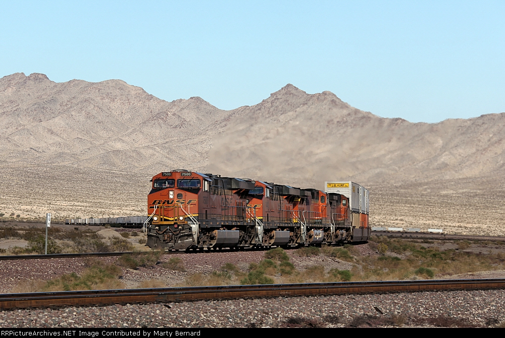 BNSF 7500 West at US 95 Grade Crossing